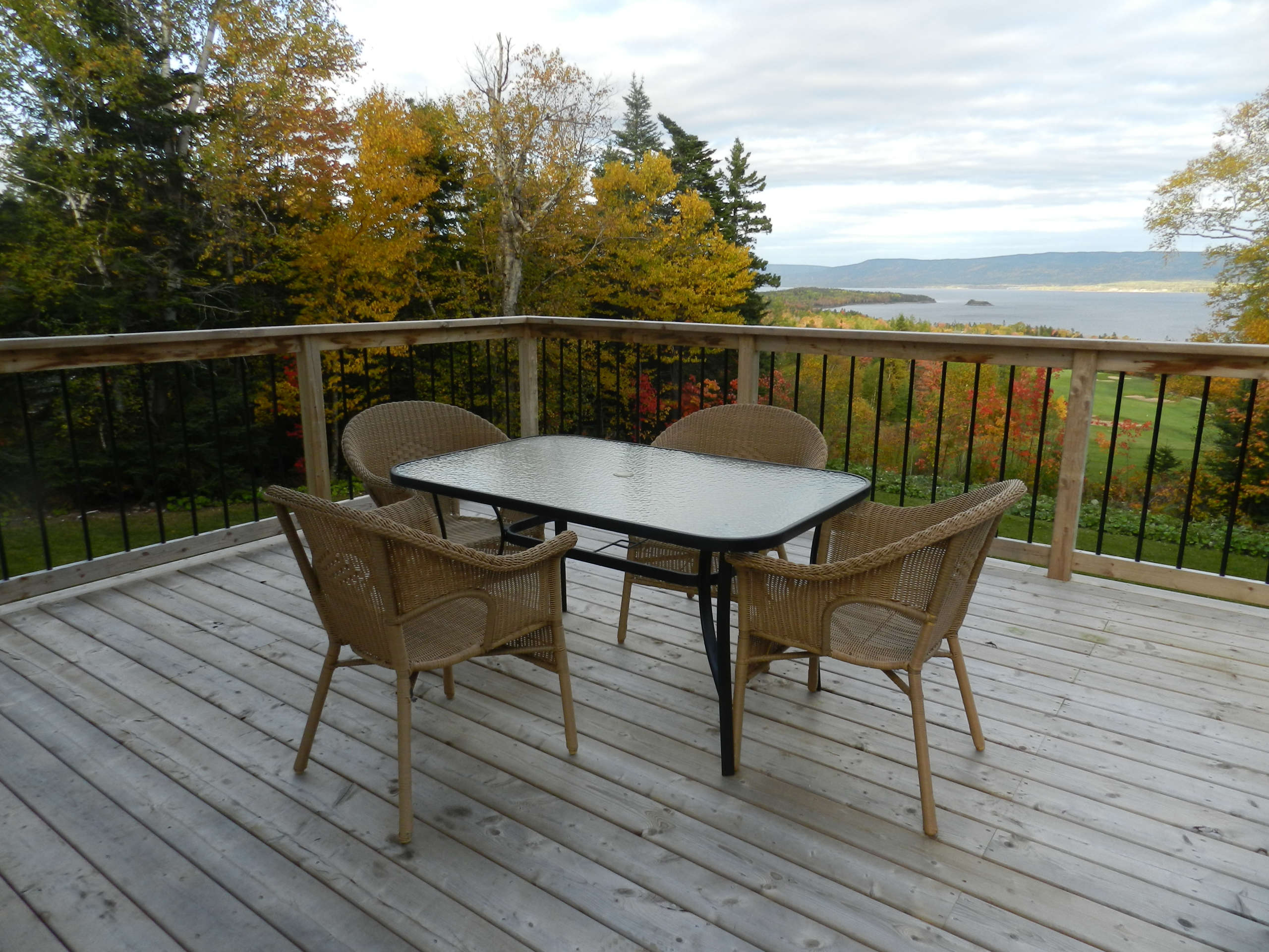 8 Pine Loop | Beth MacNeil Luxury Chalets