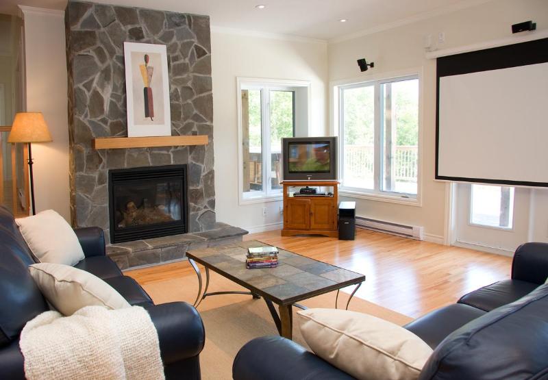 52 Lakeside Drive | Beth MacNeil Luxury Chalets